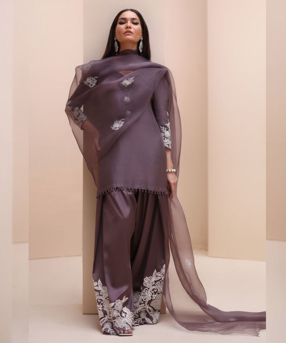 Royal Ash – Sarah Couture